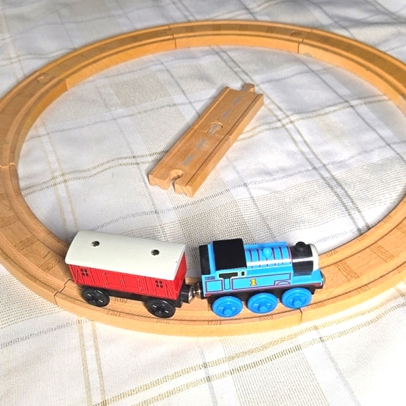 Thomas & Friends | Toys | 203 Thomas The Train 0 Pc Set | Poshmark